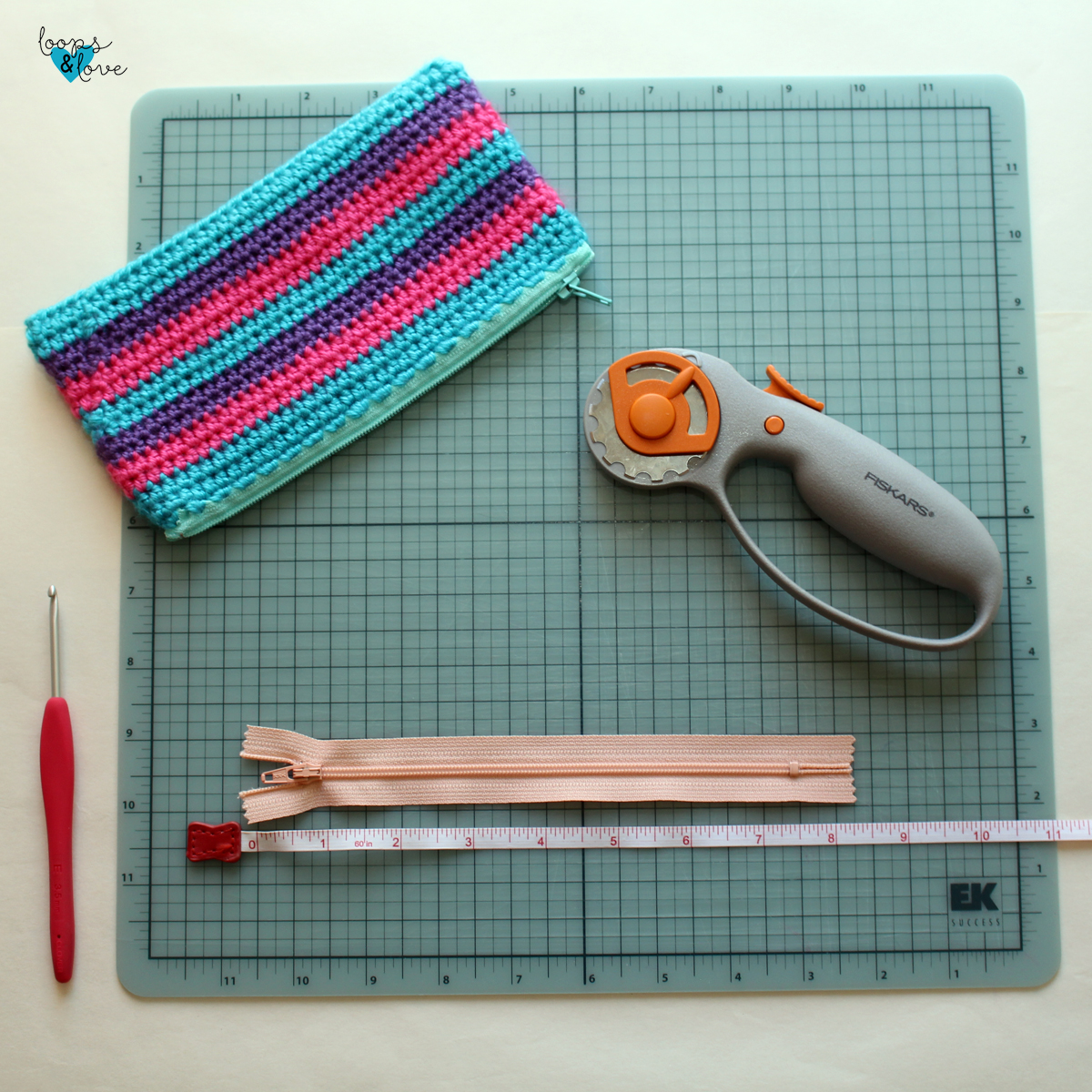 Crochet Zipper Pouch Loops & Love Crochet