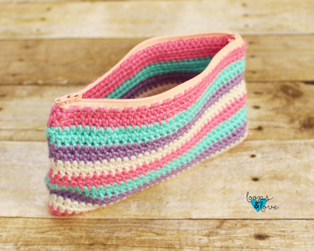 Crochet Zipper Pouch Loops & Love Crochet