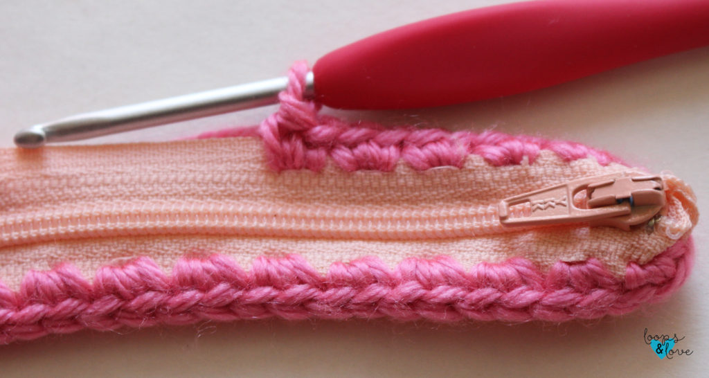 Crochet Zipper Pouch Loops & Love Crochet