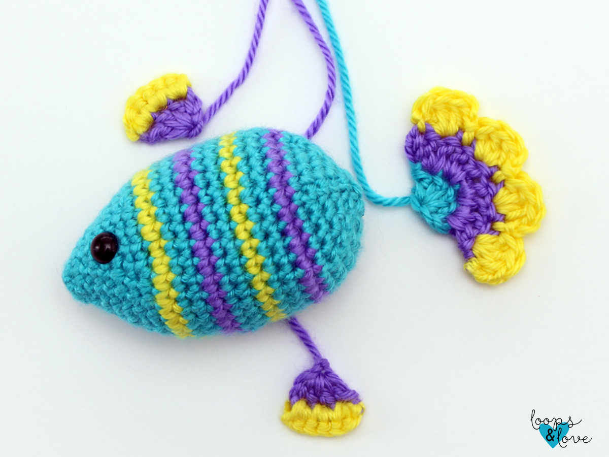 Fish Amigurumi - Free Crochet Pattern Loops & Love Crochet