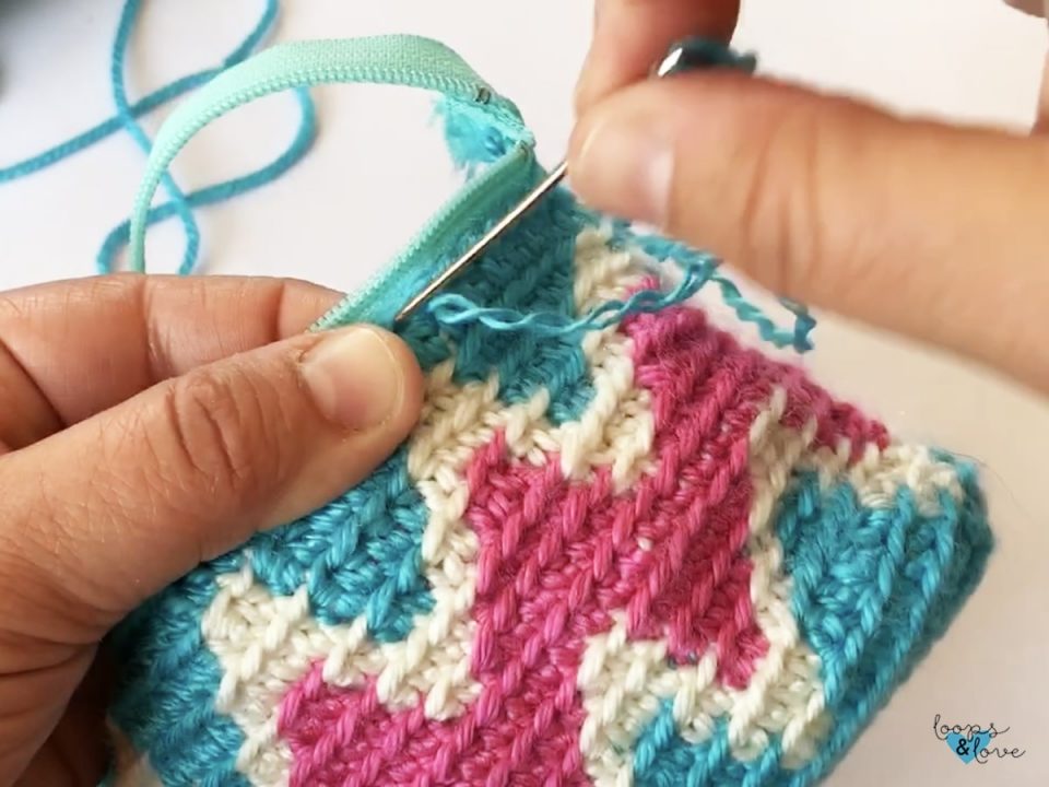 Zig Zag Zipper Bag - A Tapestry Crochet Pattern Loops & Love Crochet