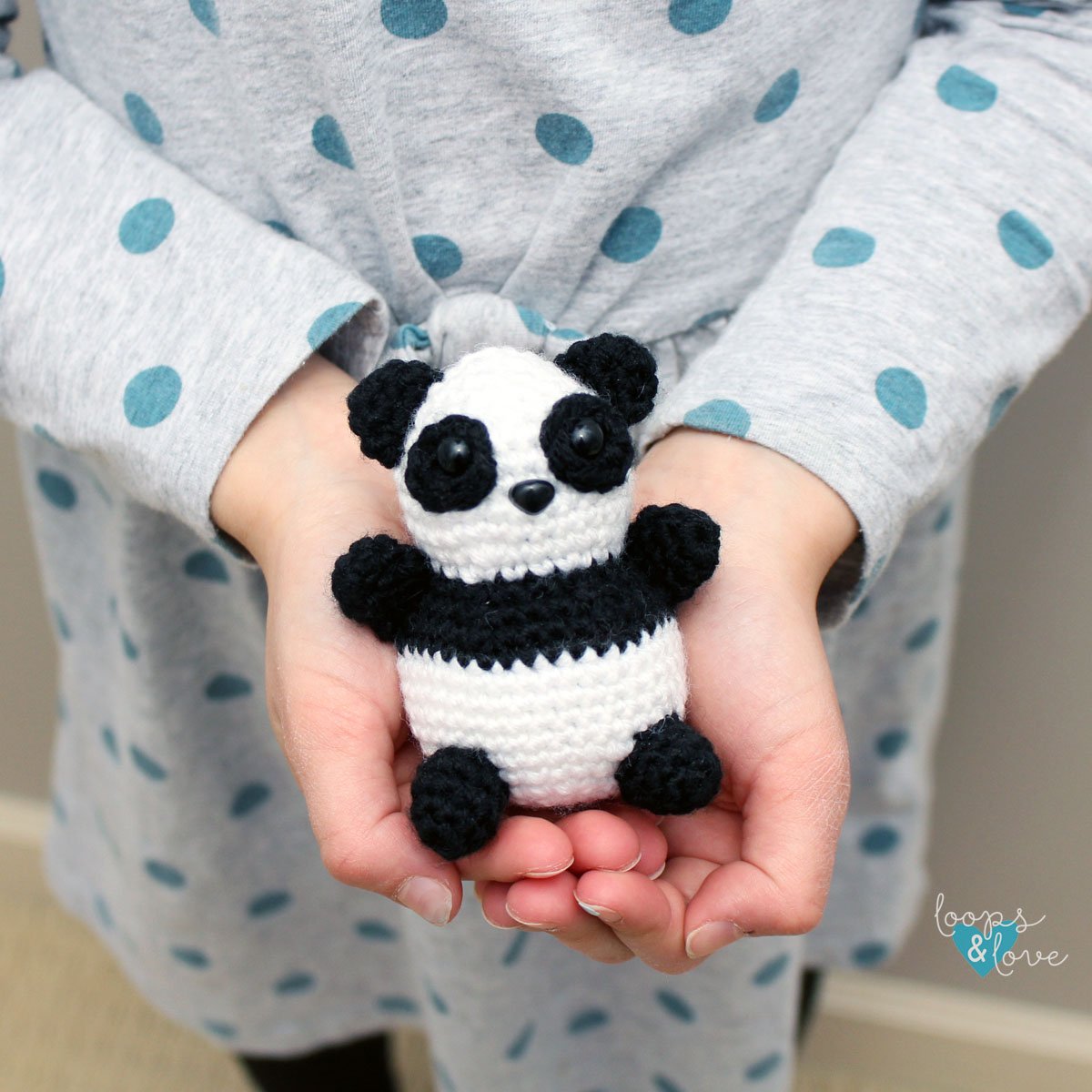 Mini Panda Amigurumi - Free Crochet Pattern Loops & Love Crochet