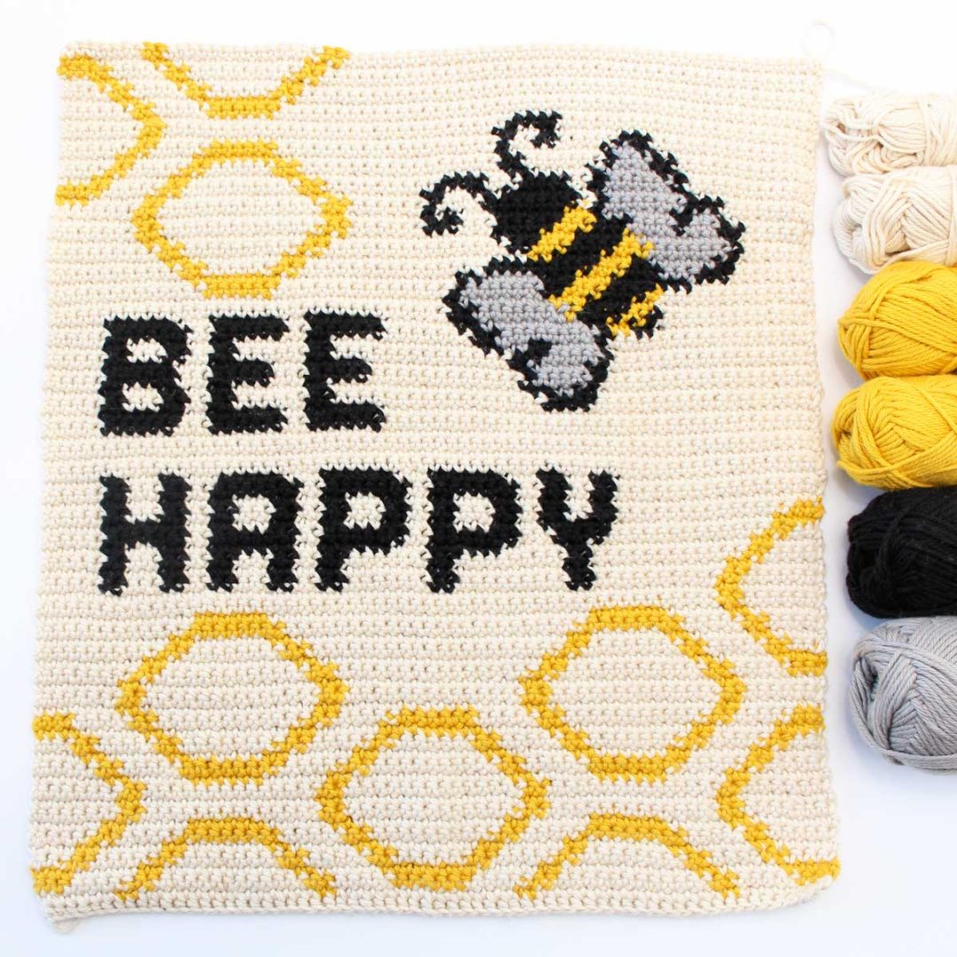 Bee Happy Wall Hanging | Free Crochet Pattern Loops & Love Crochet