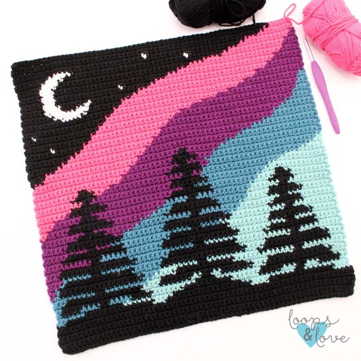 Northern Lights Wall Hanging - Free Crochet Pattern Loops & Love Crochet